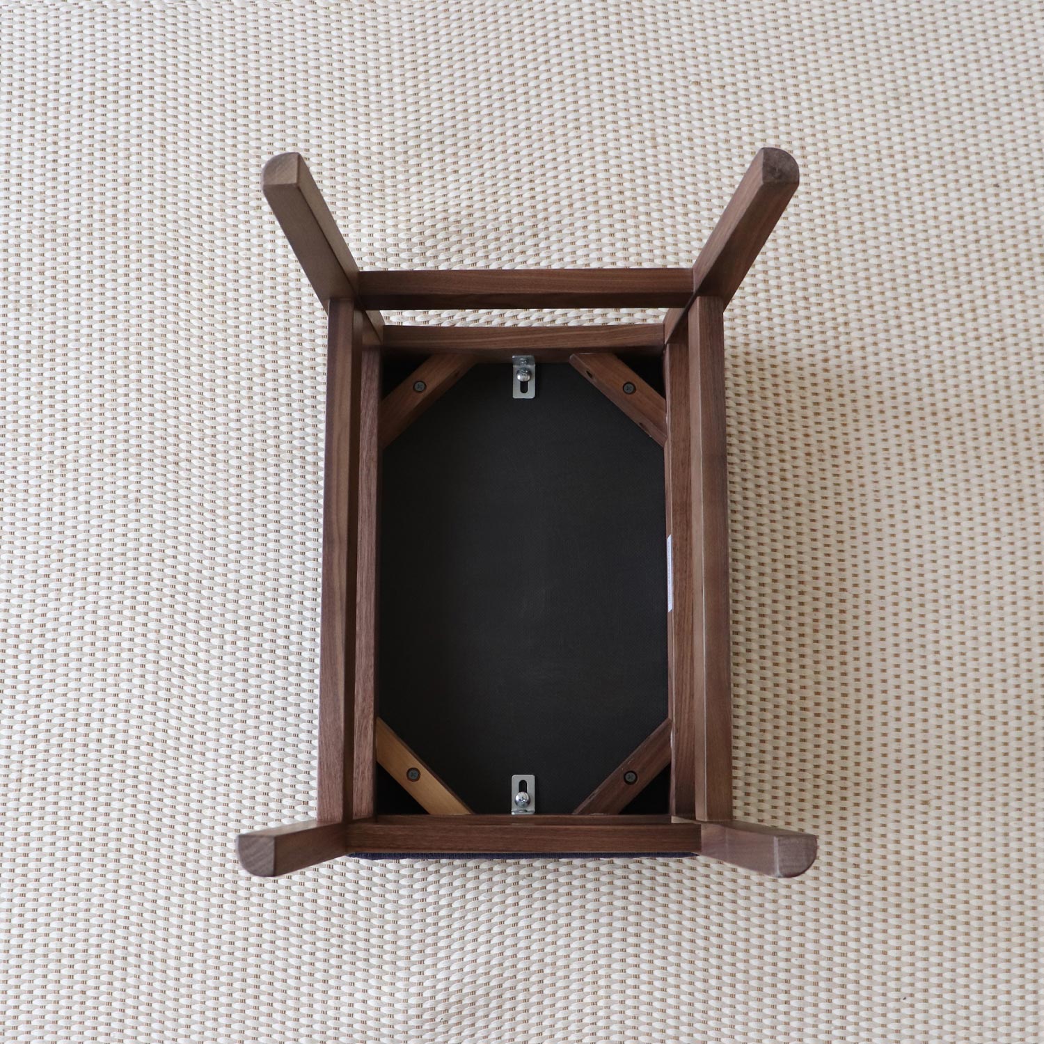 いろいろなシーンでお使いいただけるマルチスツール。：ダイニングテーブル専門店[木蔵]